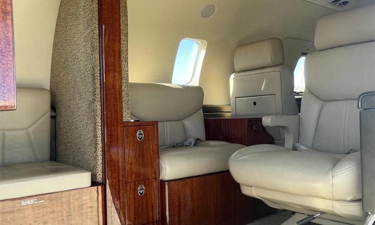 Learjet 25D