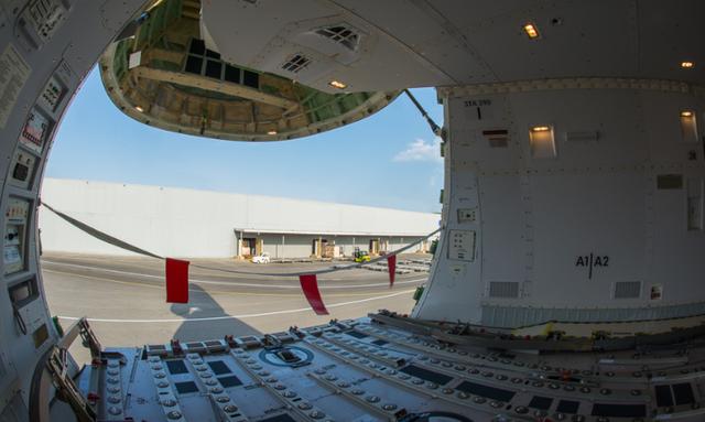 Boeing 747-400 ERF